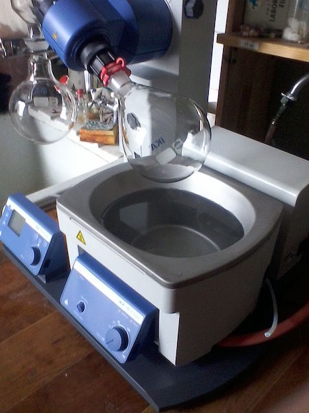 State the requirement of the solvent for effective use of the rotovap ...